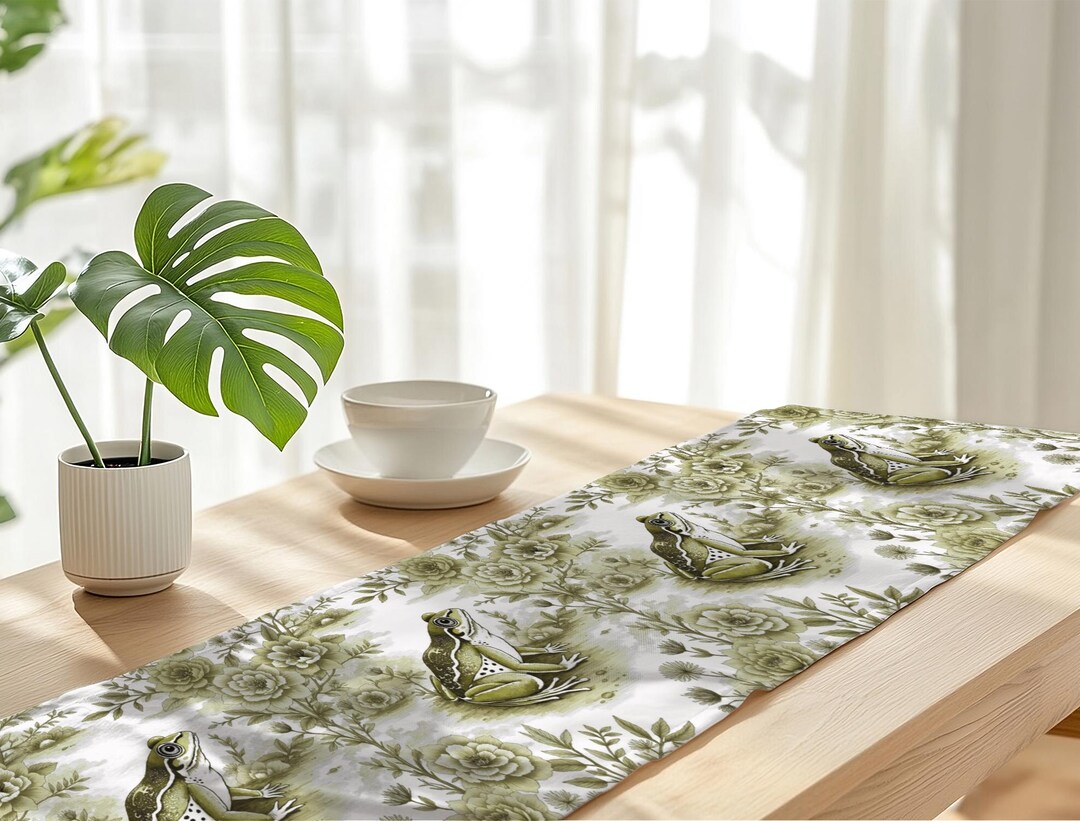 Green Frog Toile Table Runner, Floral Dining Table Cloth, Wildflower ...