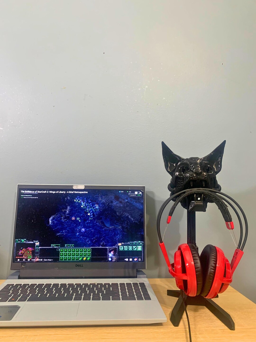 Cyborg Cat Headphone Holder - Unique Futuristic Cat Shaped Stand for ...