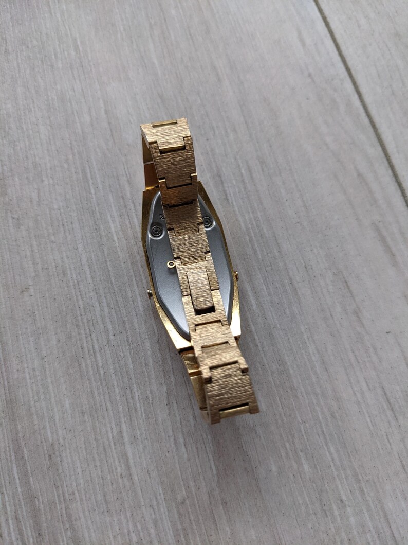 Vintage Phasar 2000 Women's Digital Quartz Dress Watch With Red LED ...