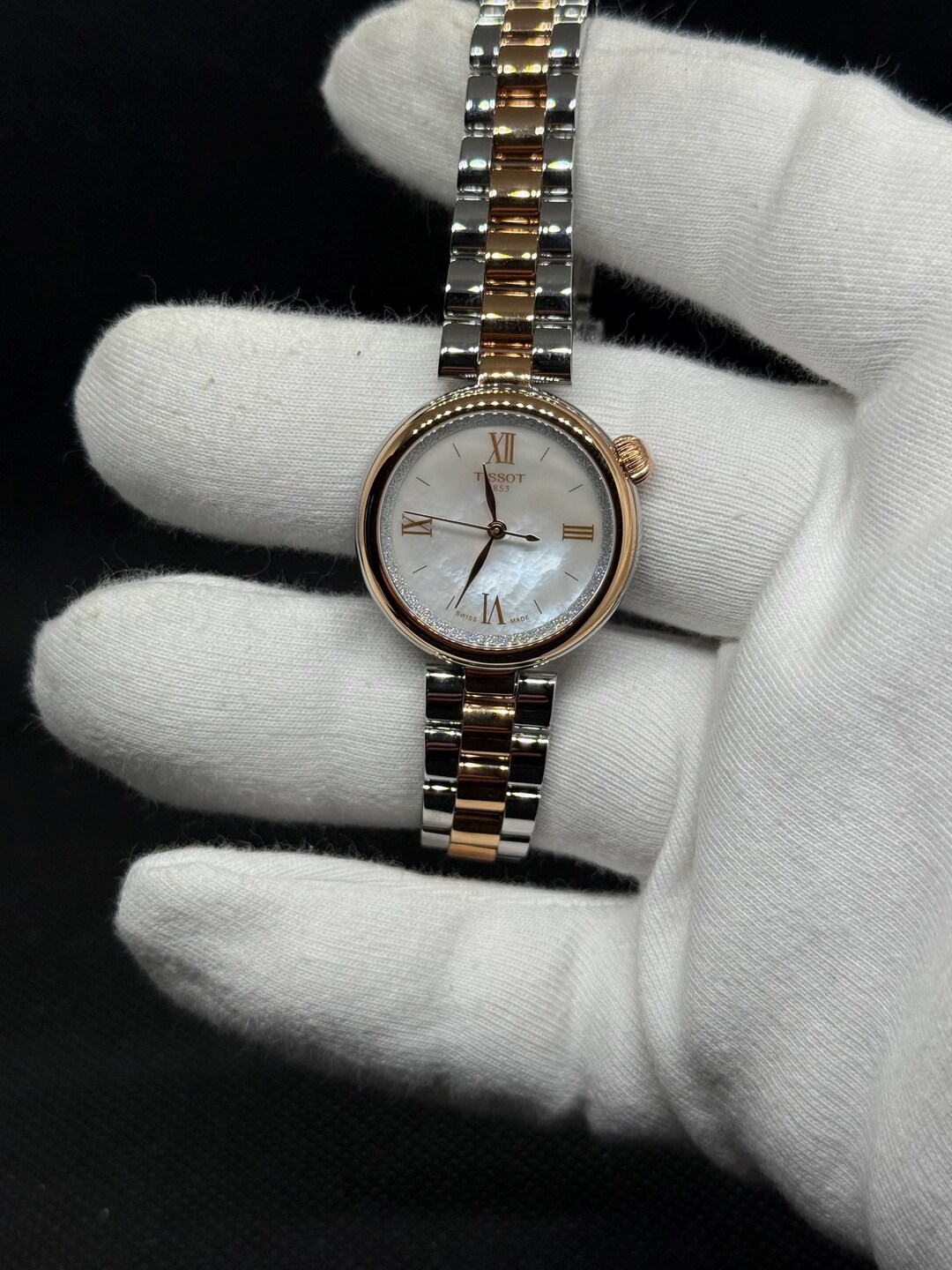 Tissot Women's Swiss Desir Two-tone Stainless Steel Bracelet Watch 28mm ...