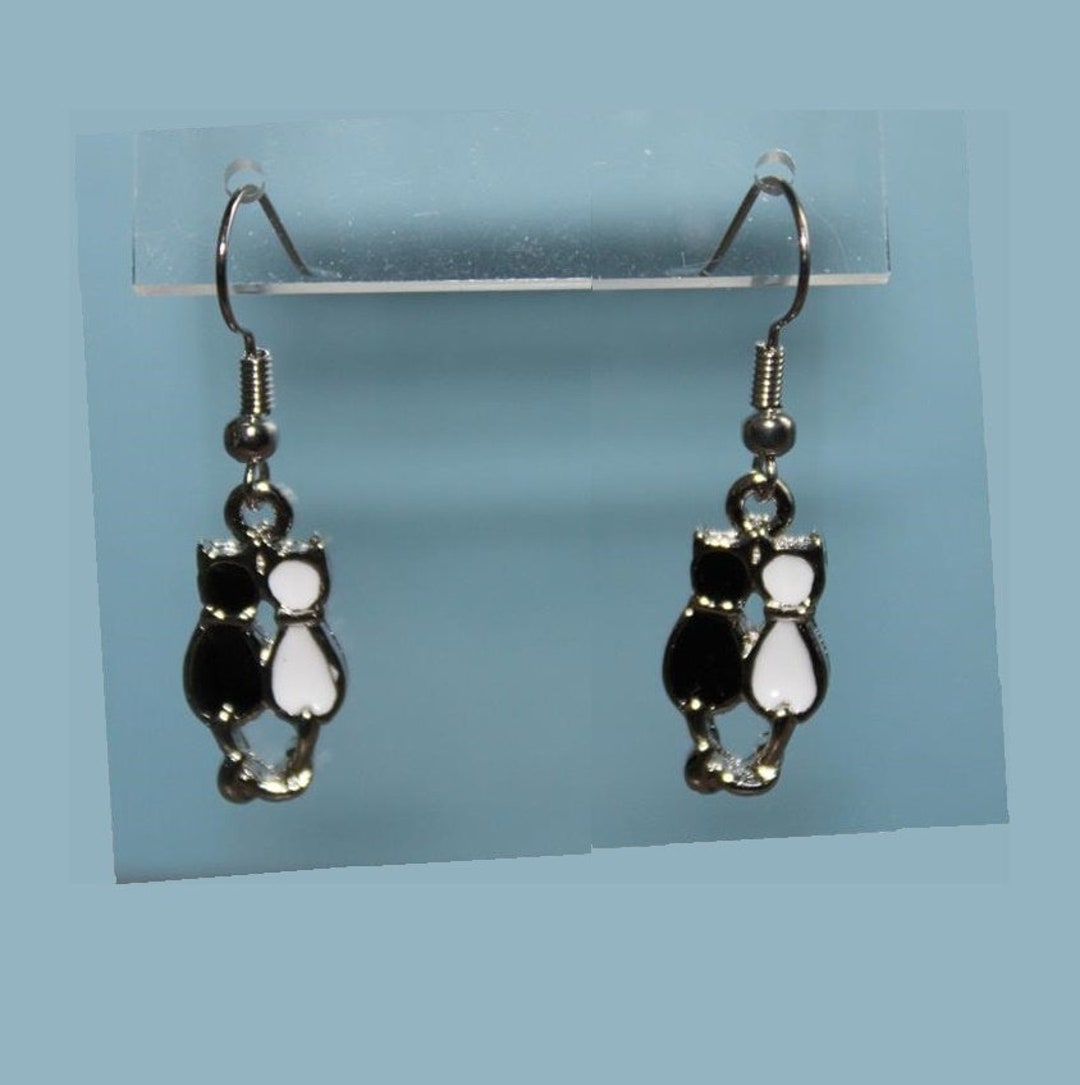 2 Cats Love Each Other! Dangle Earrings-witch's Familiar-sorceress ...