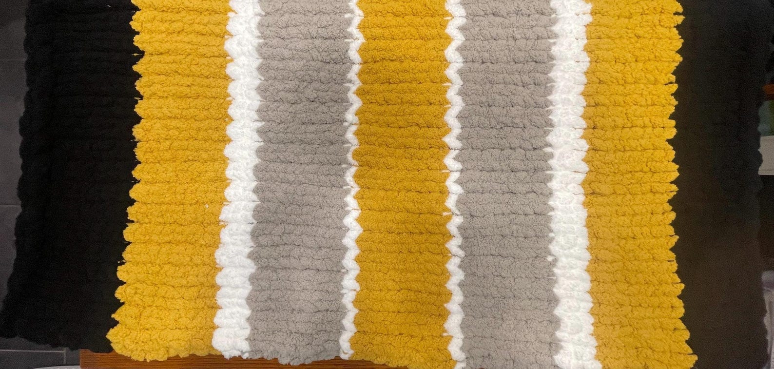 Hand Knit Chunky Yarn Throw Blanket - Etsy