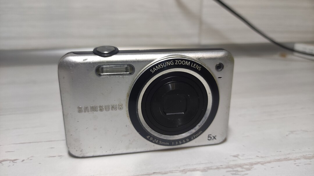 Samsung ES73 12.2 MP Digital Camera Silve 4.9-24.5mm 1:3.5-5.9 27mm 5xzoom - Etsy
