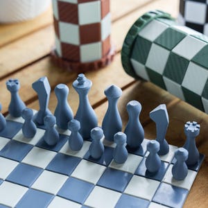 3d-printed Portable Mini Chess Set – Foldable & Travel-friendly - Etsy