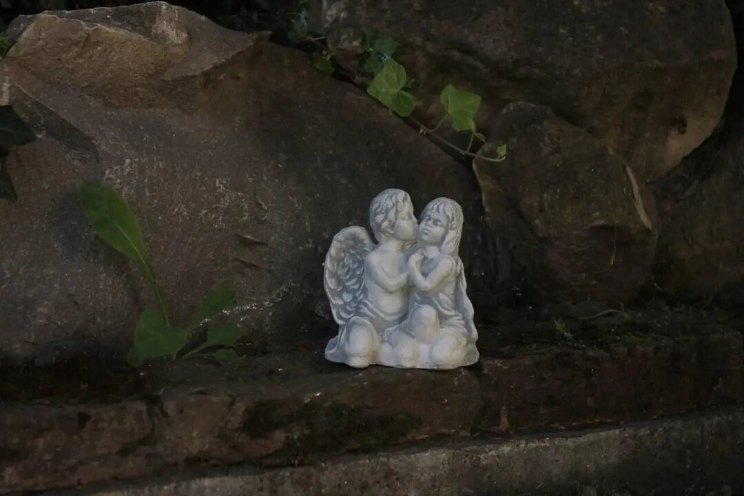 Couple Angels Figurine, Kissing Angels Statue, Valentines Day Gift ...