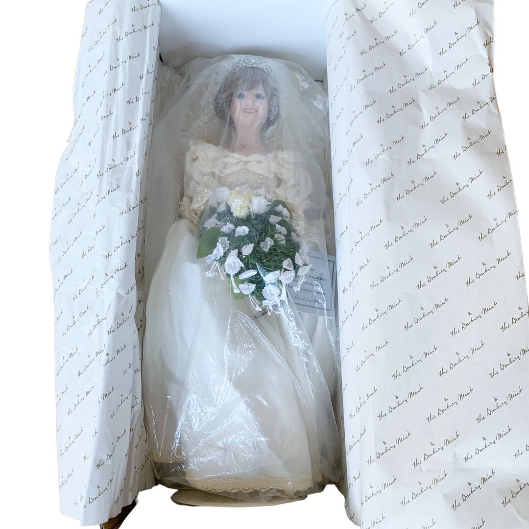 Danbury Mint Princess Diana Bride Doll Porcelain Scale Train Original ...