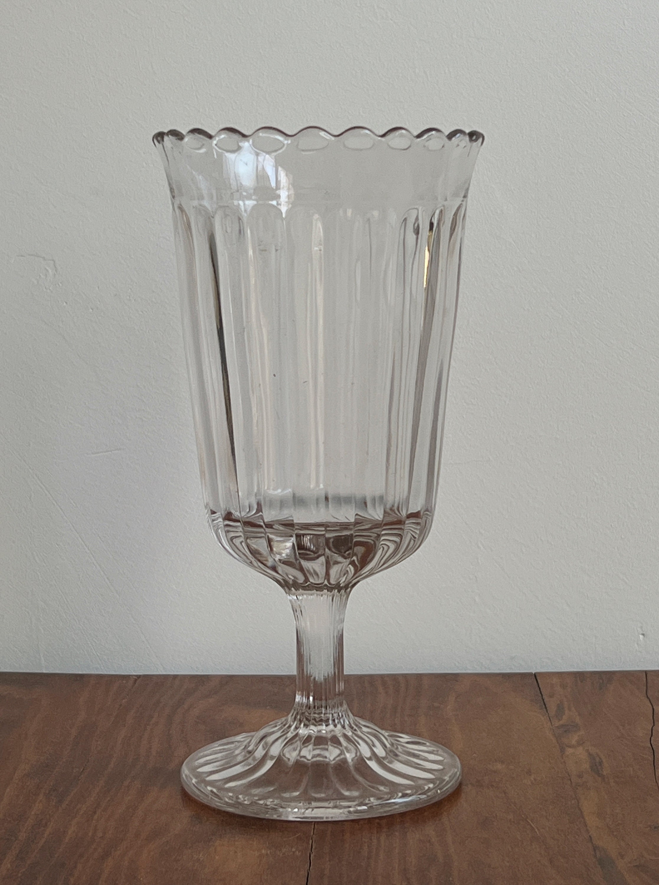 Vinage Glass Pedestal Vase Scalloped Edge Vase - Etsy