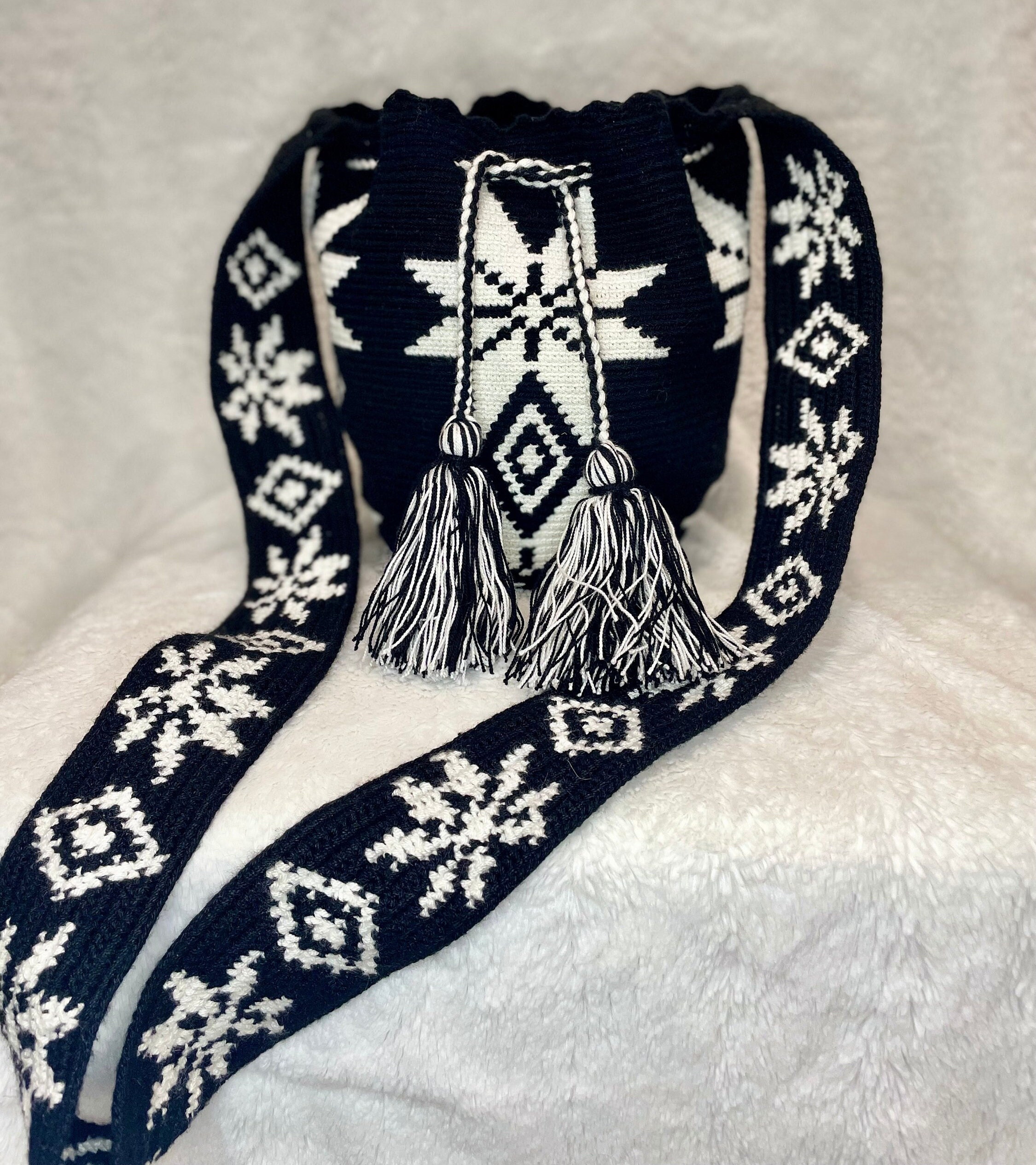 Crossbody Colombian Bag Mochila Wayuu, Black and White Patterns, Woven ...