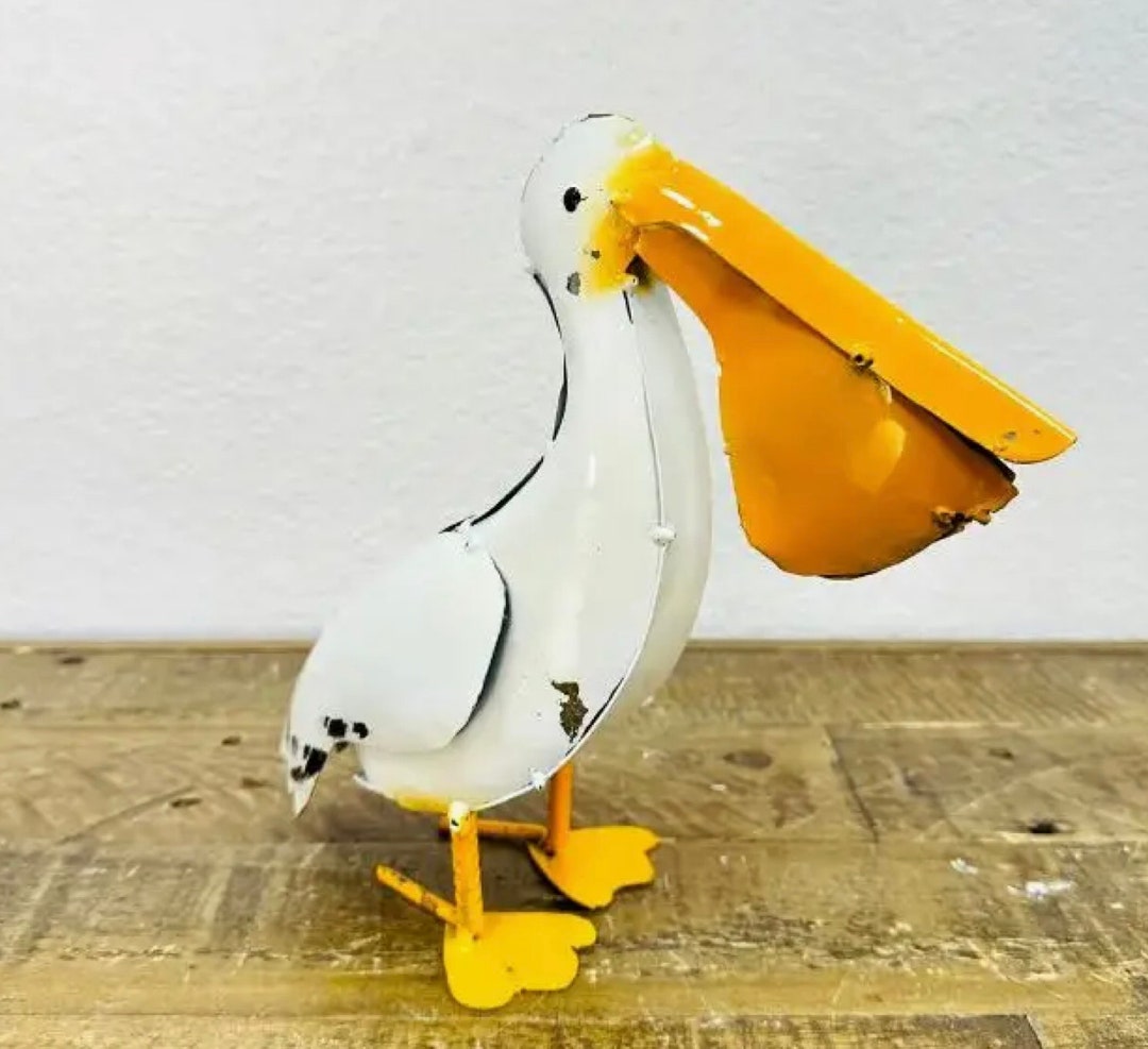 Small Pelican Metal Yard Décor - Etsy