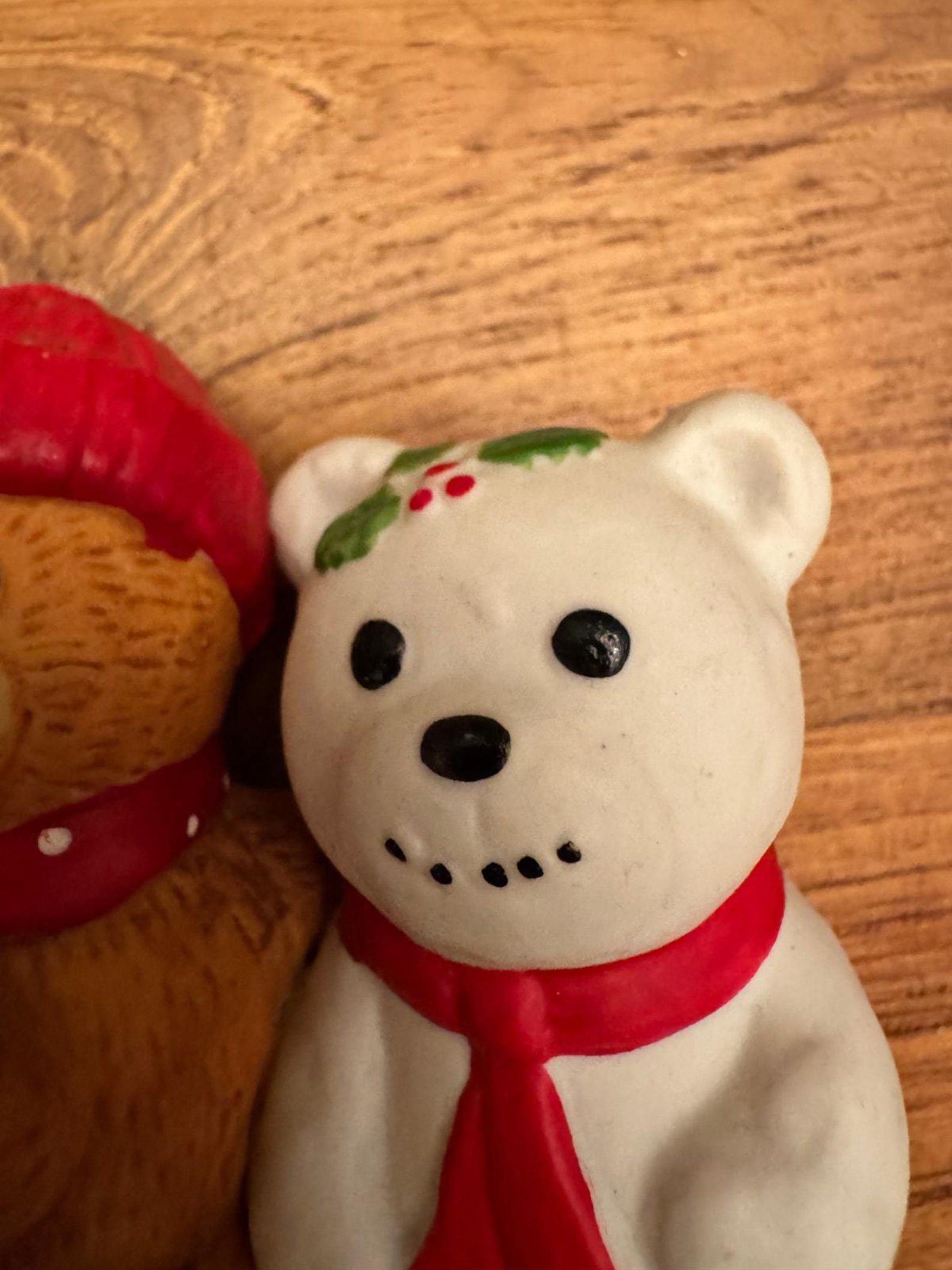 Enesco Figurine Lucy Rigg Rigglets Christmas Bear W Red Hat and Snowman ...