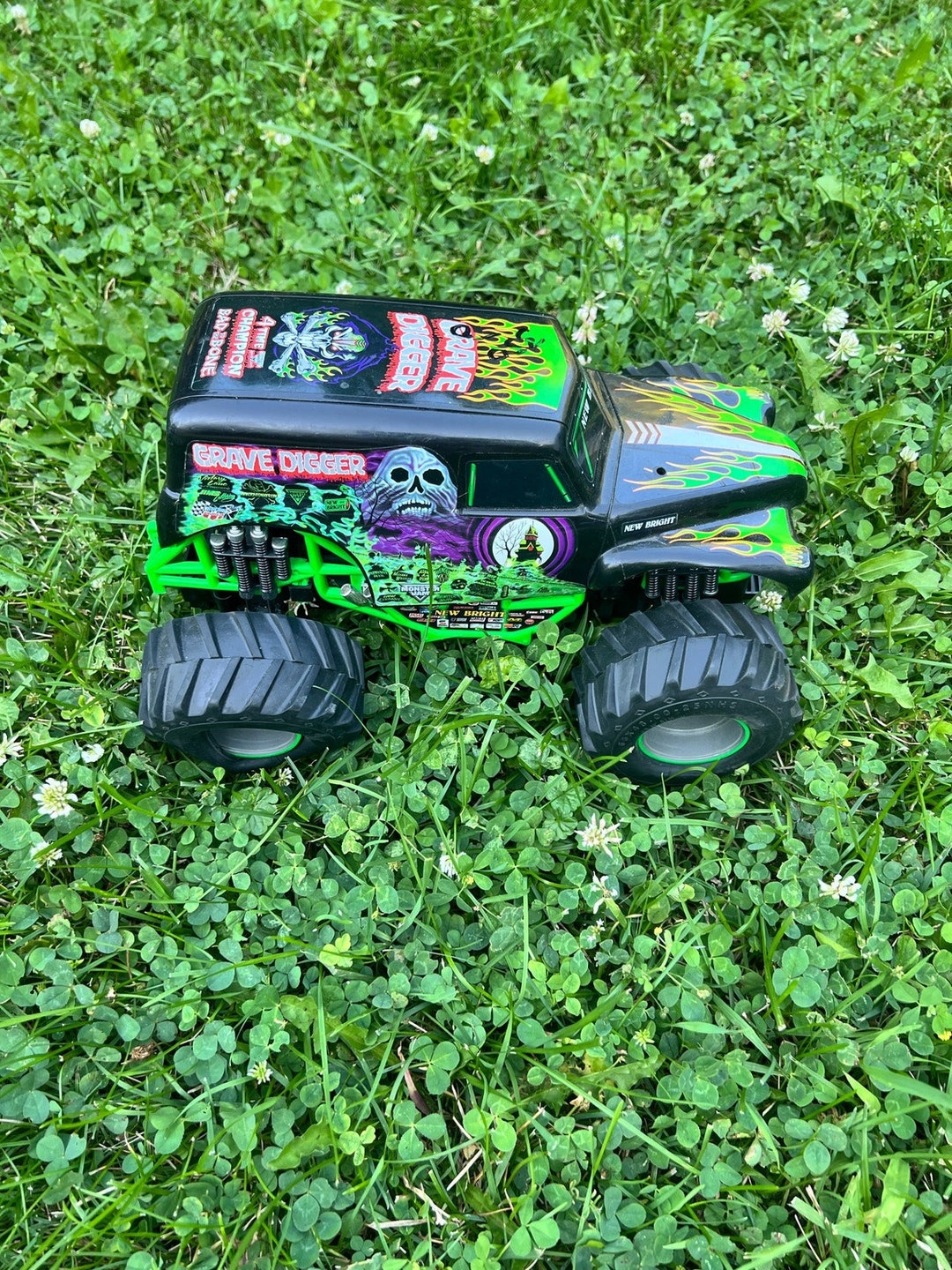 New Bright Remote Control Grave Digger Monster Truck as is Parts ...