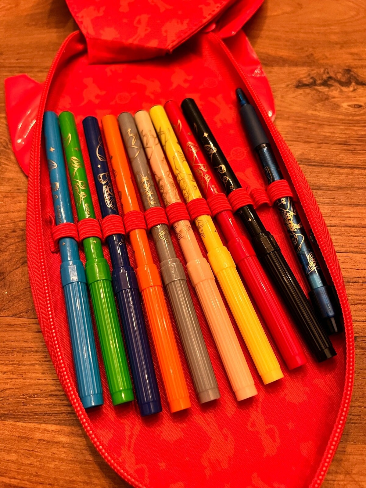 Disney Store RARE Toy Story Alien Claw Machine Zip up Stationary Art ...