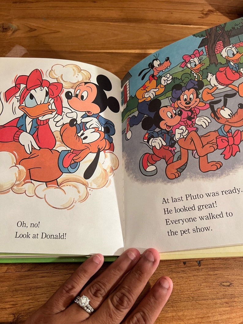 Walt Disney's Mickey Mouse and the Pet Shop., Phillips, Joan - Etsy