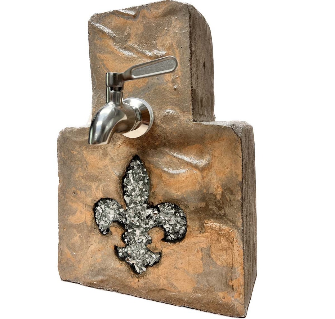 New Orleans Regal Rouge Fleur De Lis Stone Party Beverage Wine ...