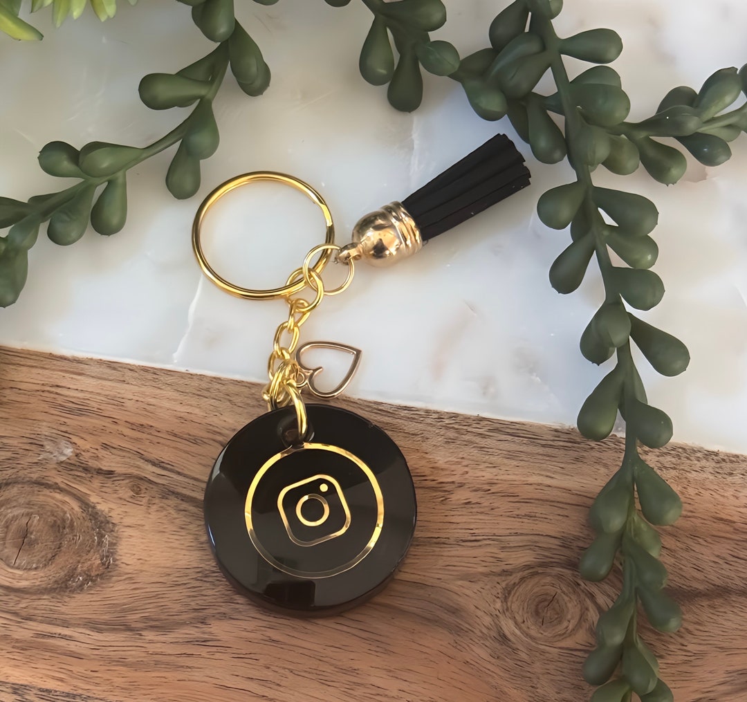 NFC Keychain, Scannable Keychain, Social Media Keychain, Influencer ...