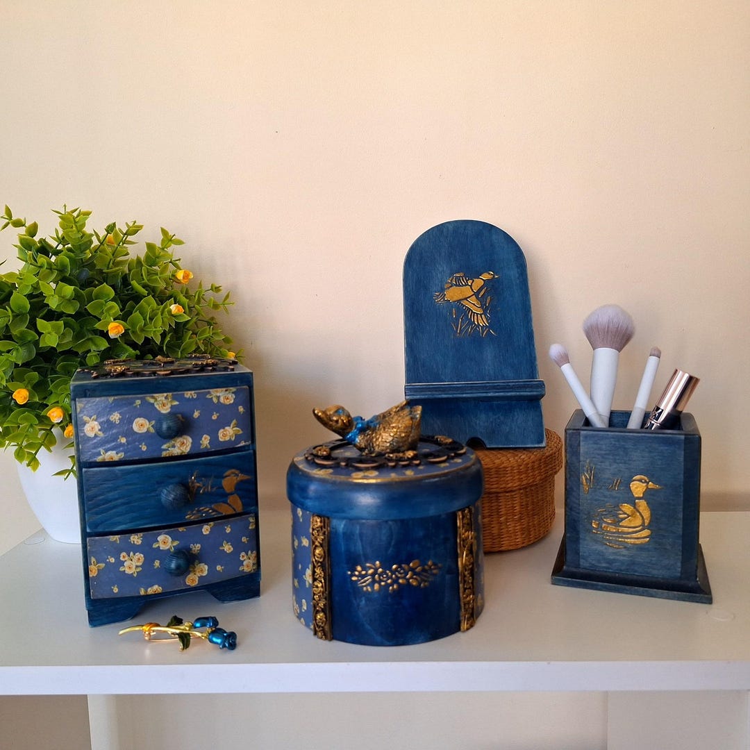 Wooden Gift Set - Mini Chest, Phone Stand, Pen Holder and Jewelry Box ...