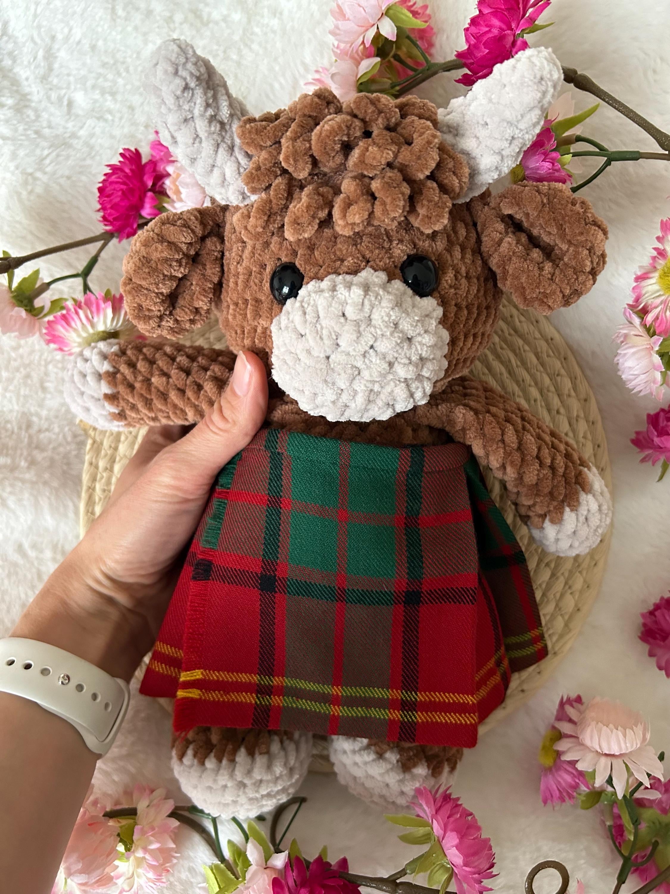 Highland Cow Crochet Pattern With Kilt Pattern - Etsy