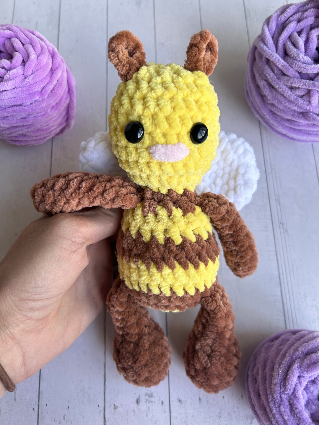Crochet Bee Pattern, Low-sew Bee, Amigurumi Bee - Etsy