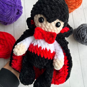 Crochet Dracula Pattern: Low-sew Halloween Amigurumi (PDF Pattern) - Etsy