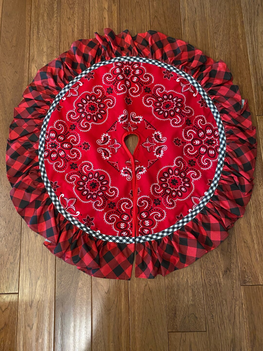 Red Bandana Tree Skirt - Etsy
