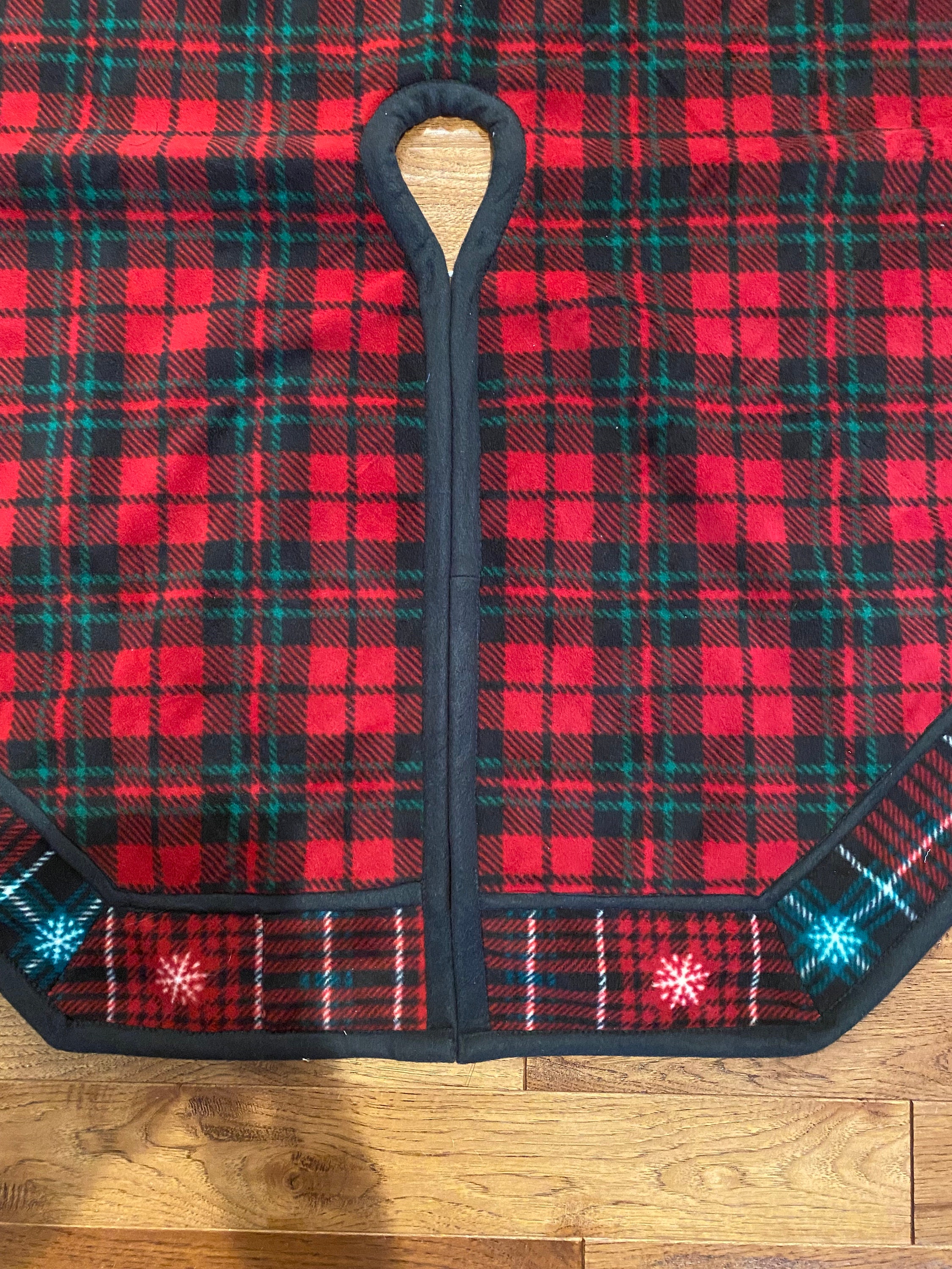 Red and Green Plaid Fleece Octagonal Tree Skirt - Etsy