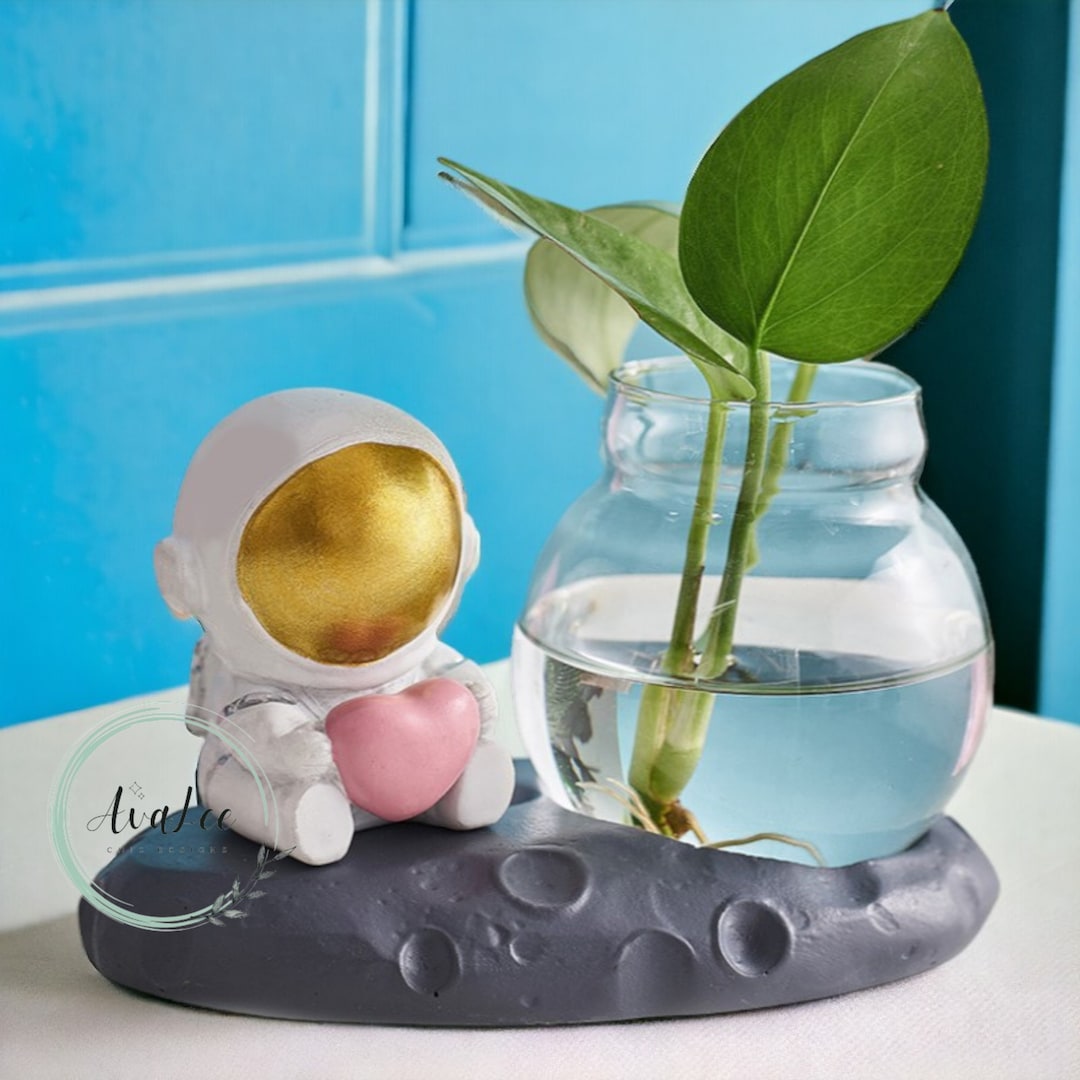 Cute Indoor Planter Vase for Home Decor, Glass Vase With Astronaut ...