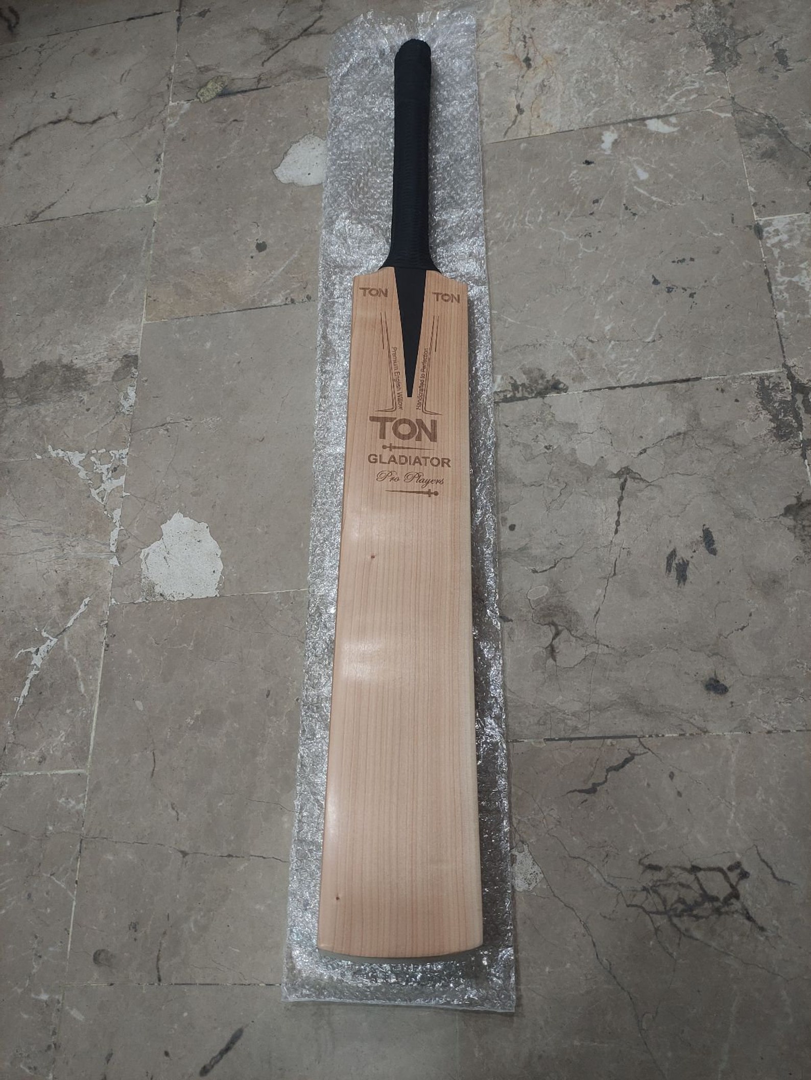 Cricket Bat Serbian Willow for Hard Ball. Bat, Cricket Bat, Match ...