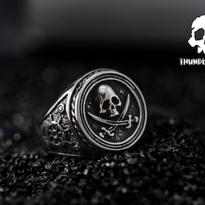 Silver Pirate Rings, Skulls and Crosses, Vintage Pirate Signet Rings ...