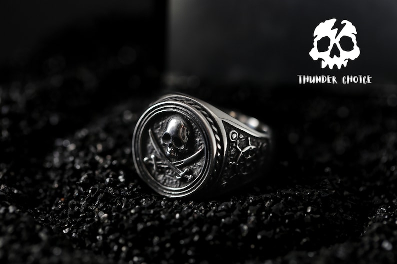 Silver Pirate Rings, Skulls and Crosses, Vintage Pirate Signet Rings, Titanium Pirate Jewelry ...
