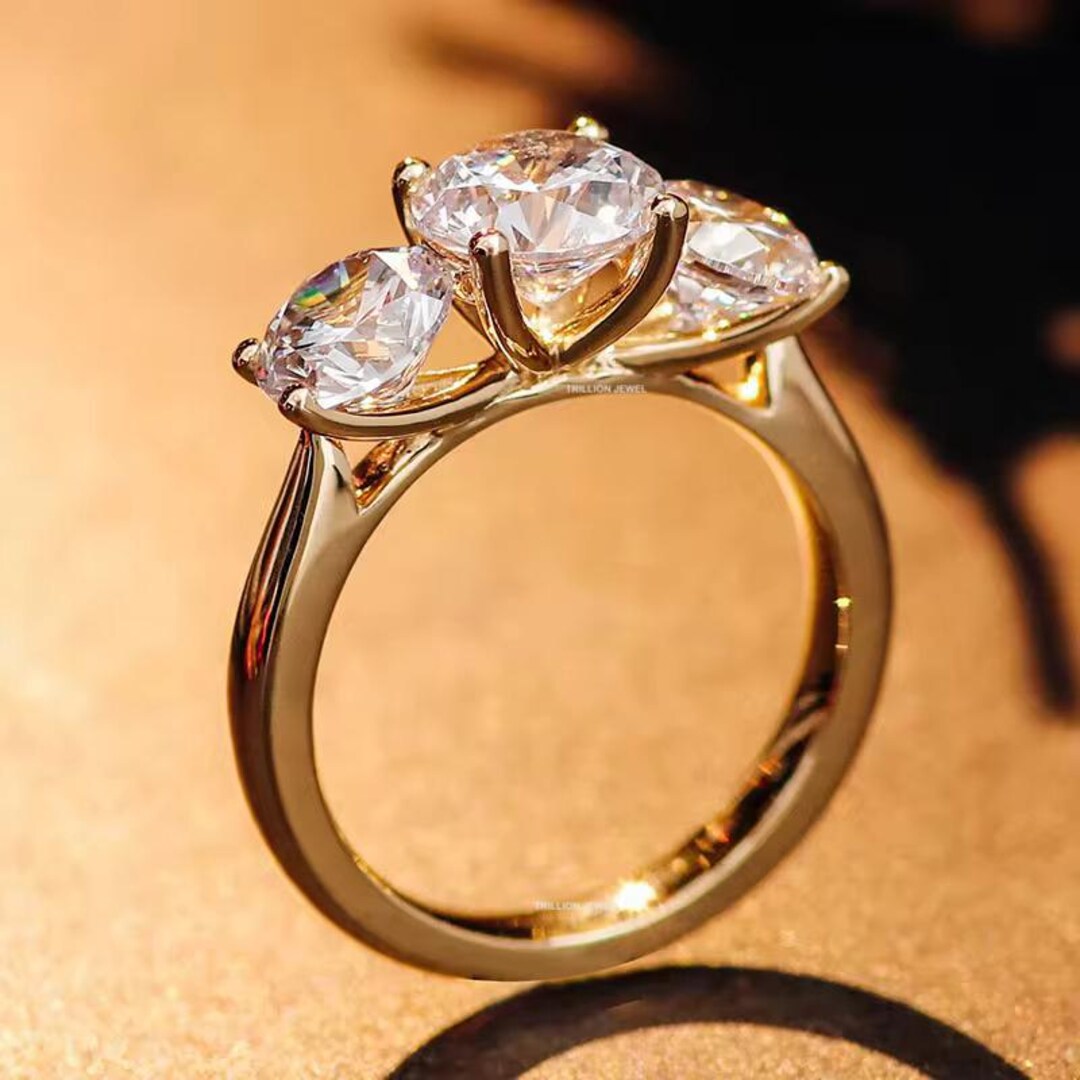 Round Engagement Ring in 14k Solid Gold Moissanite Engagement Rings ...