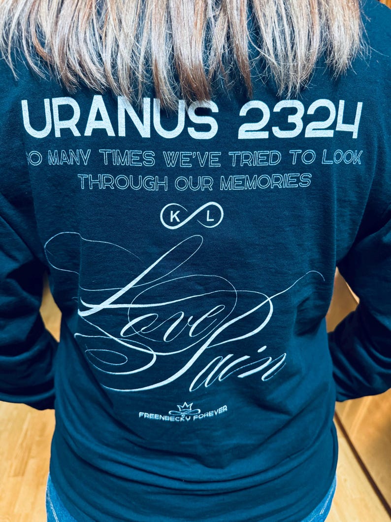 Uranus 2324 Lin Kath Infinite Memories Long-sleeve T-shirt (black ...