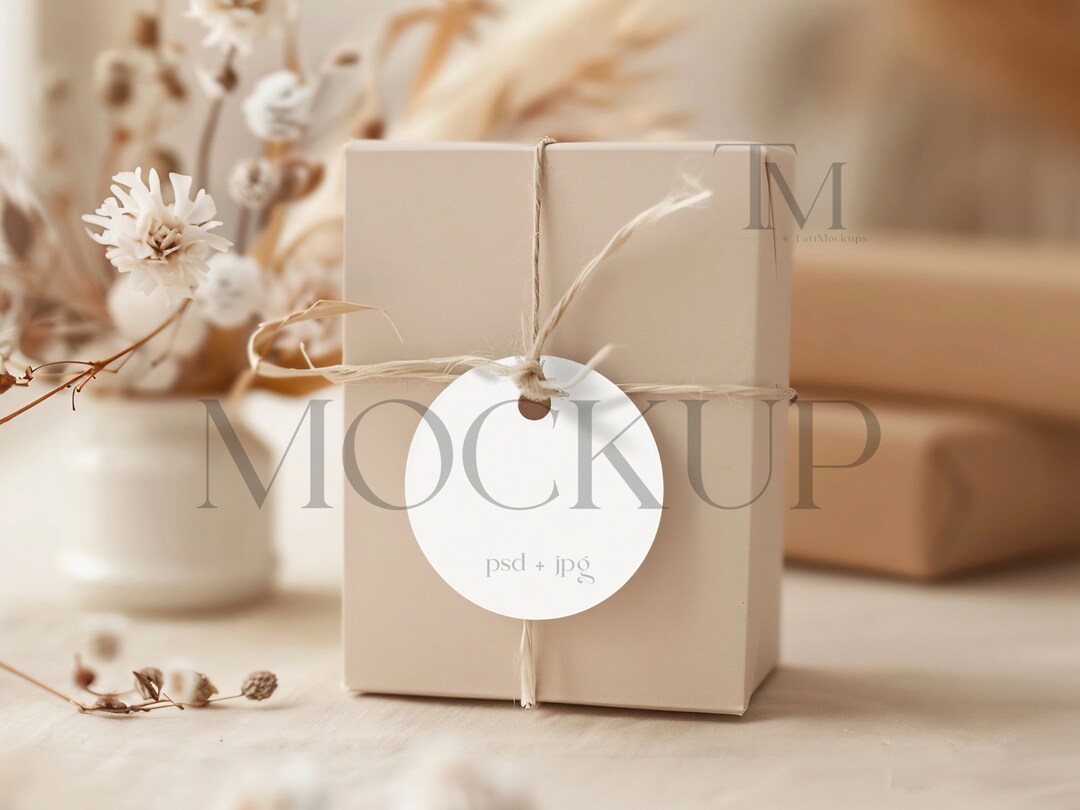 Round Gift Tag Mockup, Wedding Favor Tag Mockup, Round Favor Tag Mockup ...