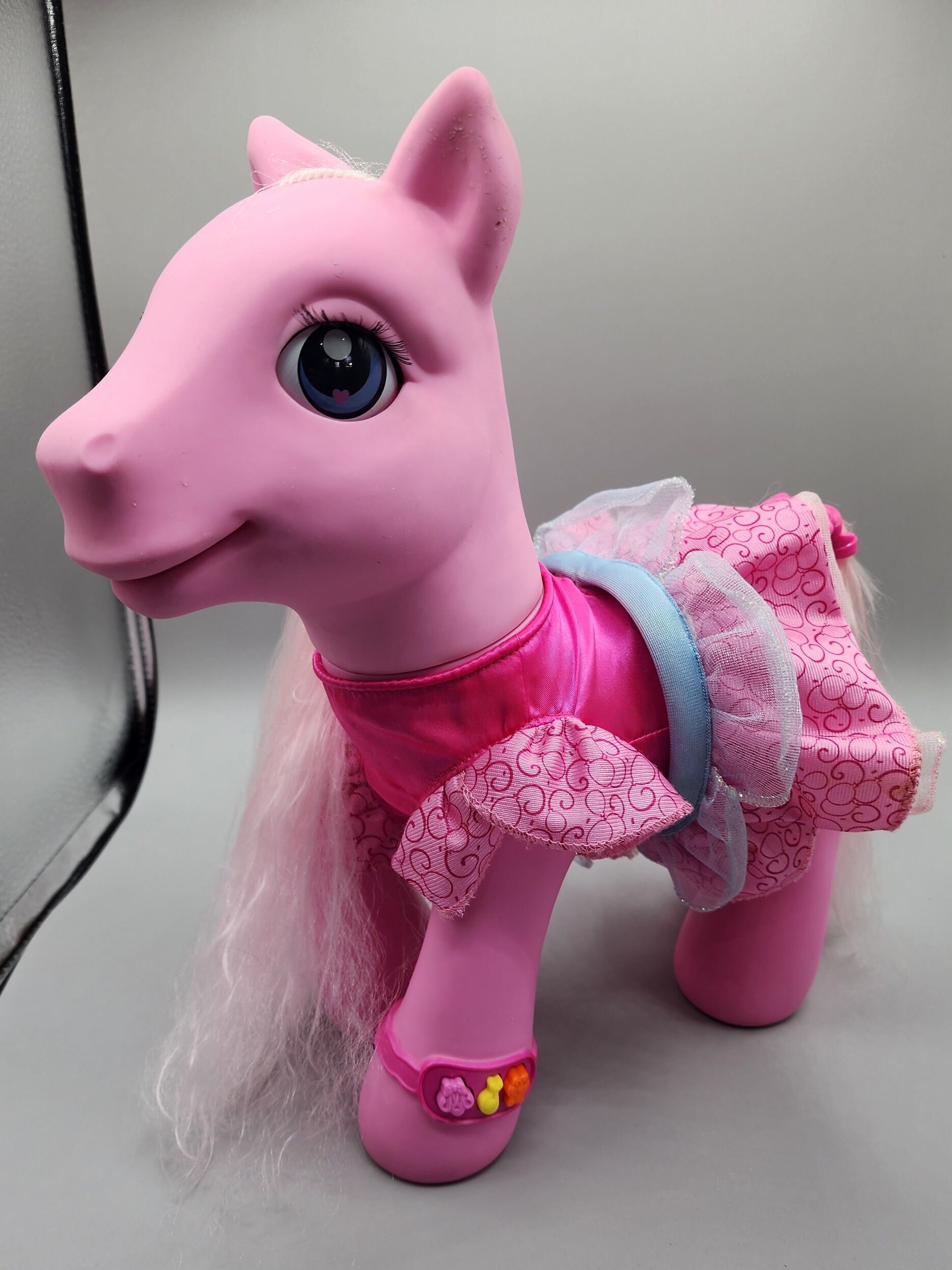 Hasbro 2006 My Little Pony Interactive Sing & Dance Pinkie Pie Works ...