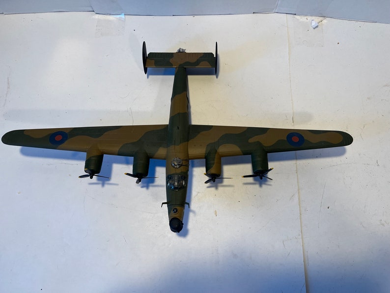 Diecast Corgi WW2 British Bomber B24 1/72 Scale 18 in Wingspan 12 Inch ...