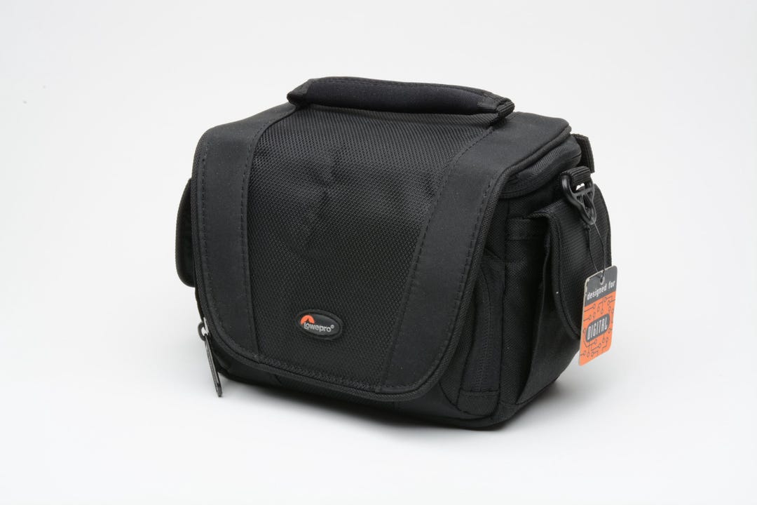Lowepro Edit 110 Compact Camera Case / Shoulder Bag, Barely Used - Etsy