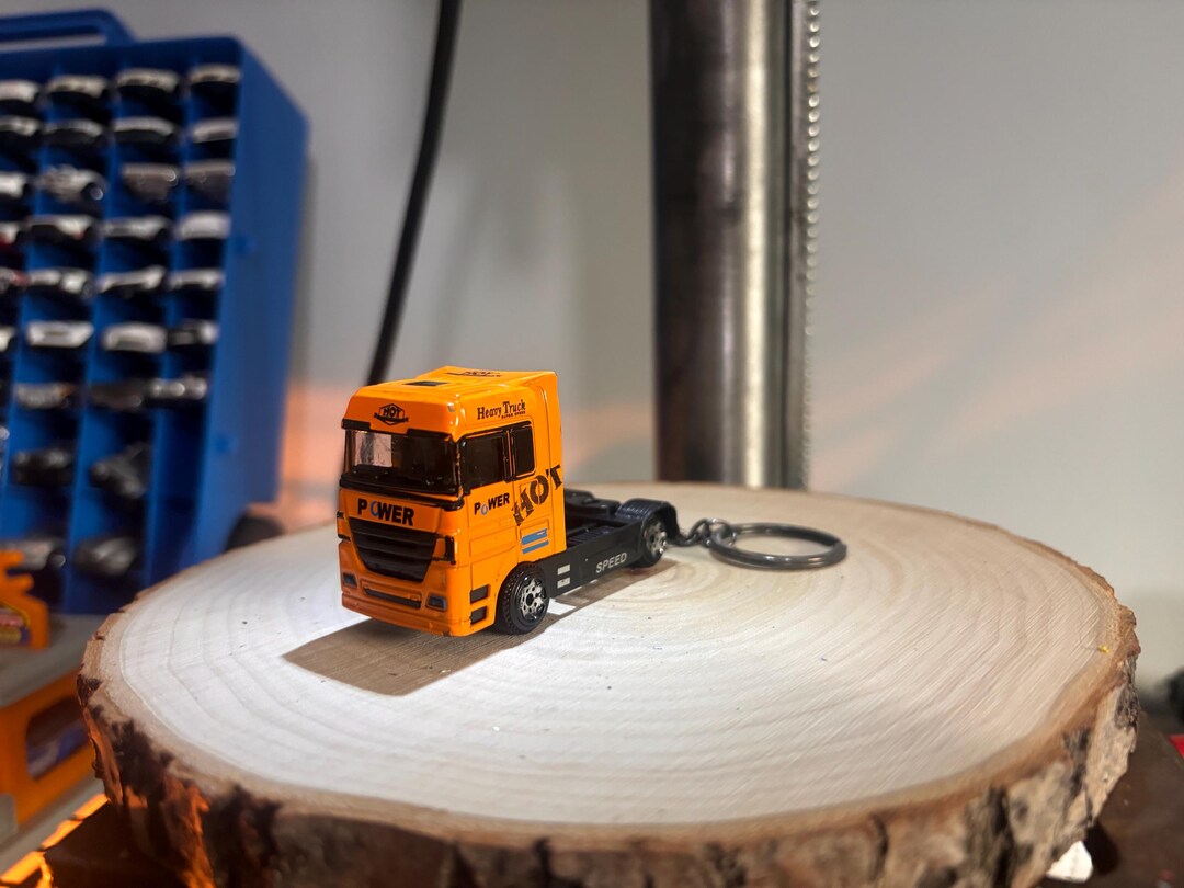 Semi Truck Keychain - Etsy