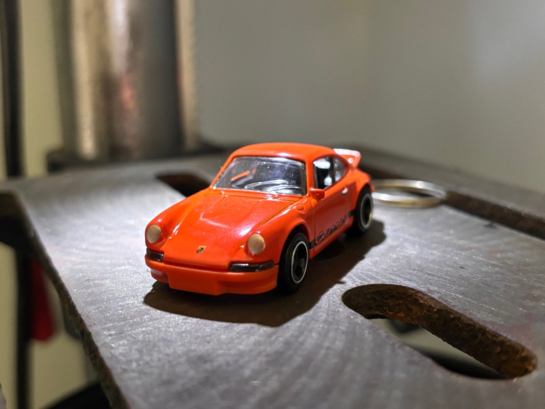 Porsche 911 Carrera RS Keychain - Etsy