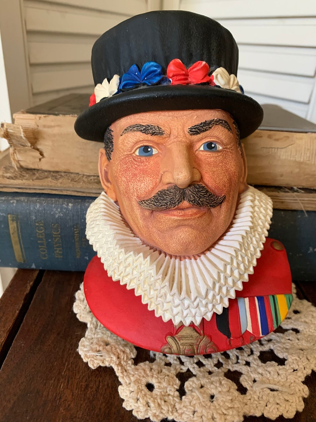 English Chalkware Beefeater - Etsy