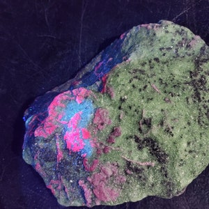 Ruby Zoisite - Etsy
