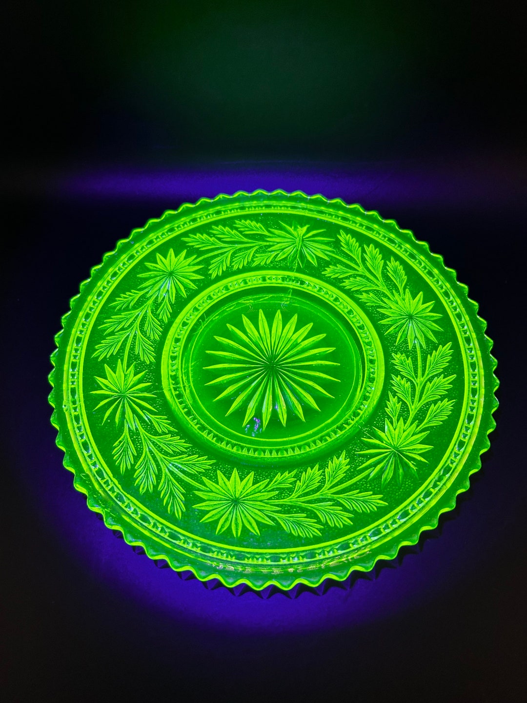 Tiara Glass Uranium Plate - Etsy