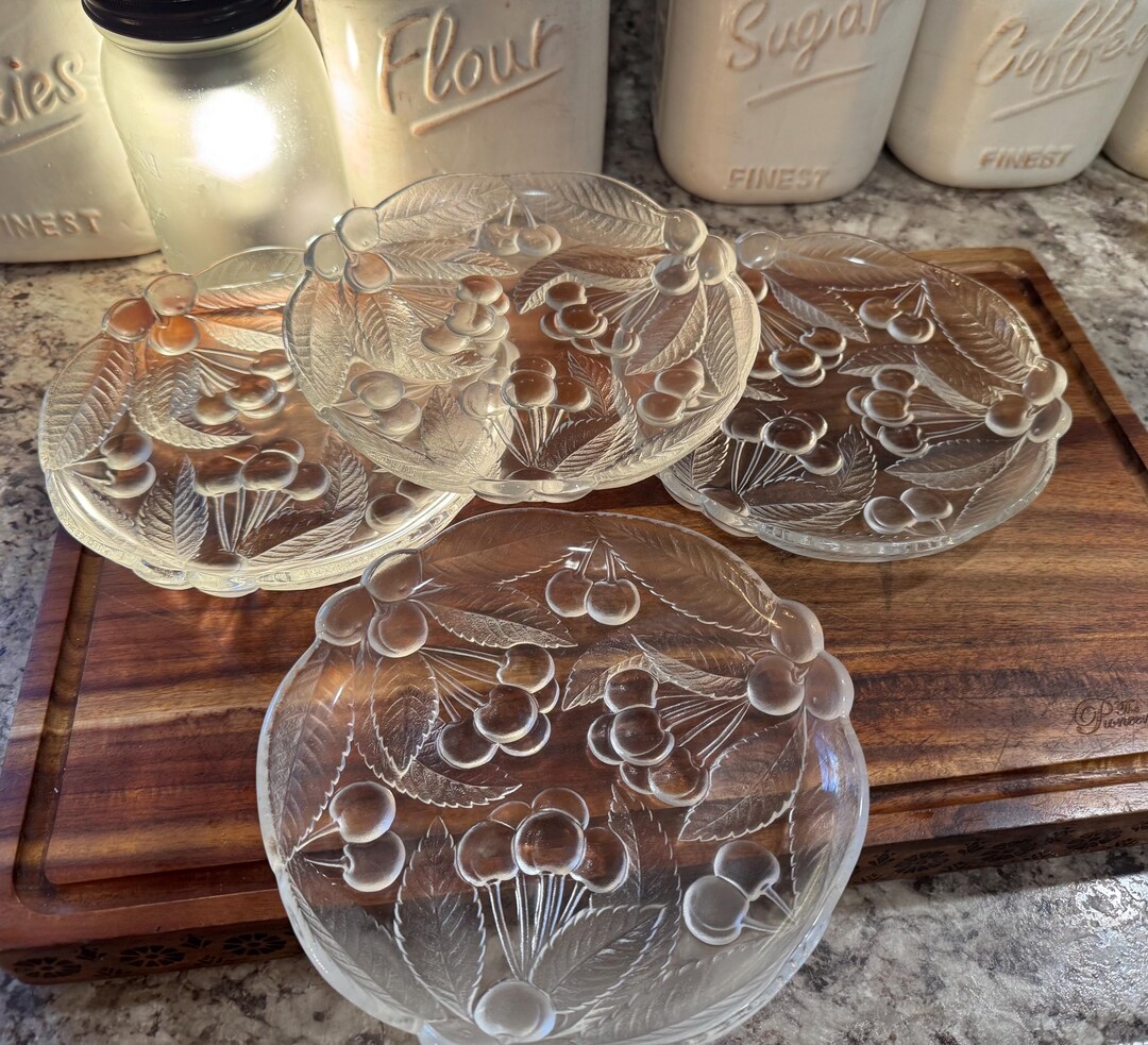 Vintage Hoya Japan Crystal Frosted Cherry and Leaves Design Salad Plate ...