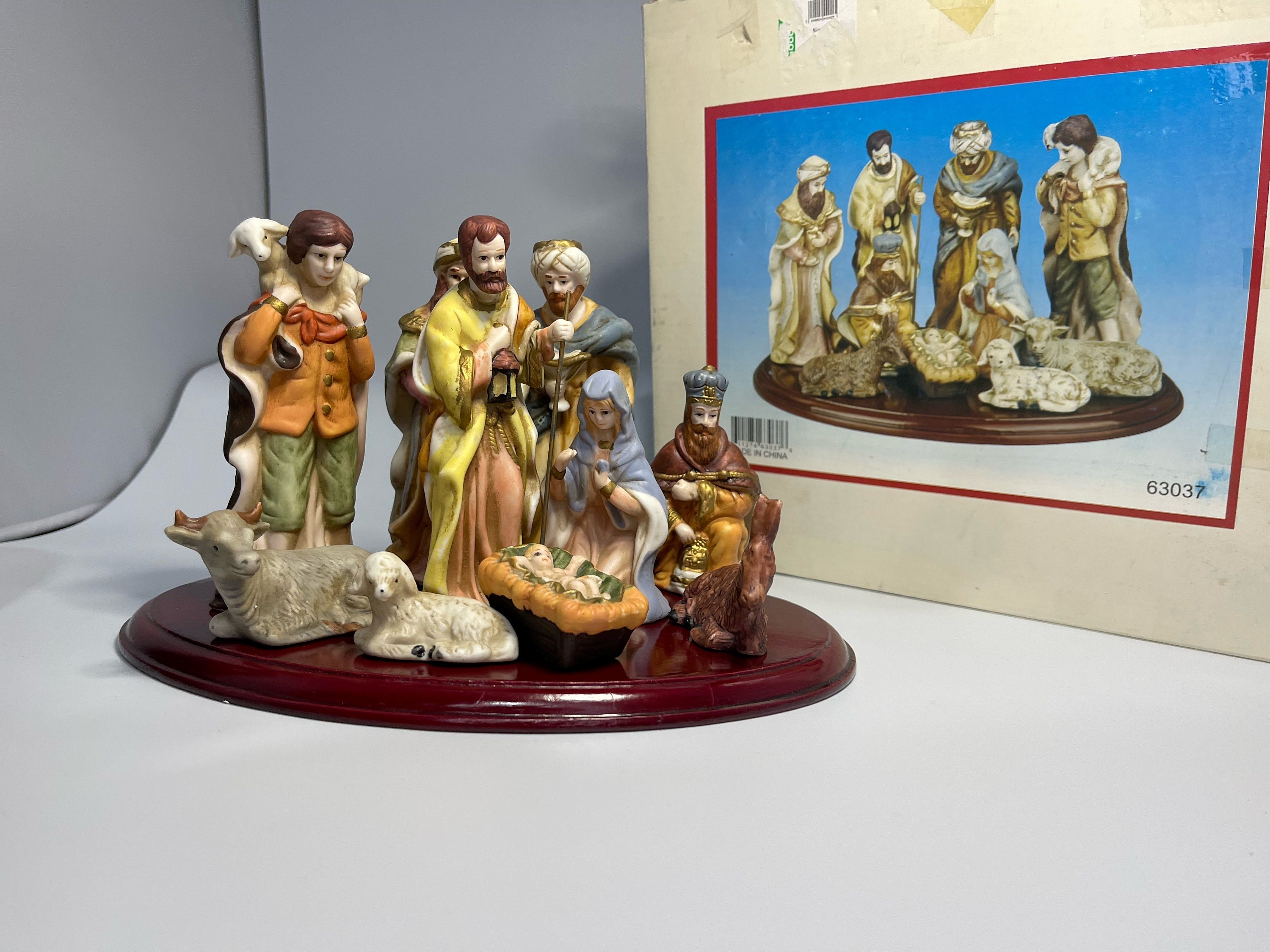 Nativity - 1950's Vintage 12 Piece Porcelain 4" Nativity Scene in ...
