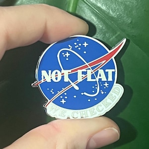 Funny Pins Space Badges Punk Pins Nasa Enamel Pin Science Astronaut Pin ...