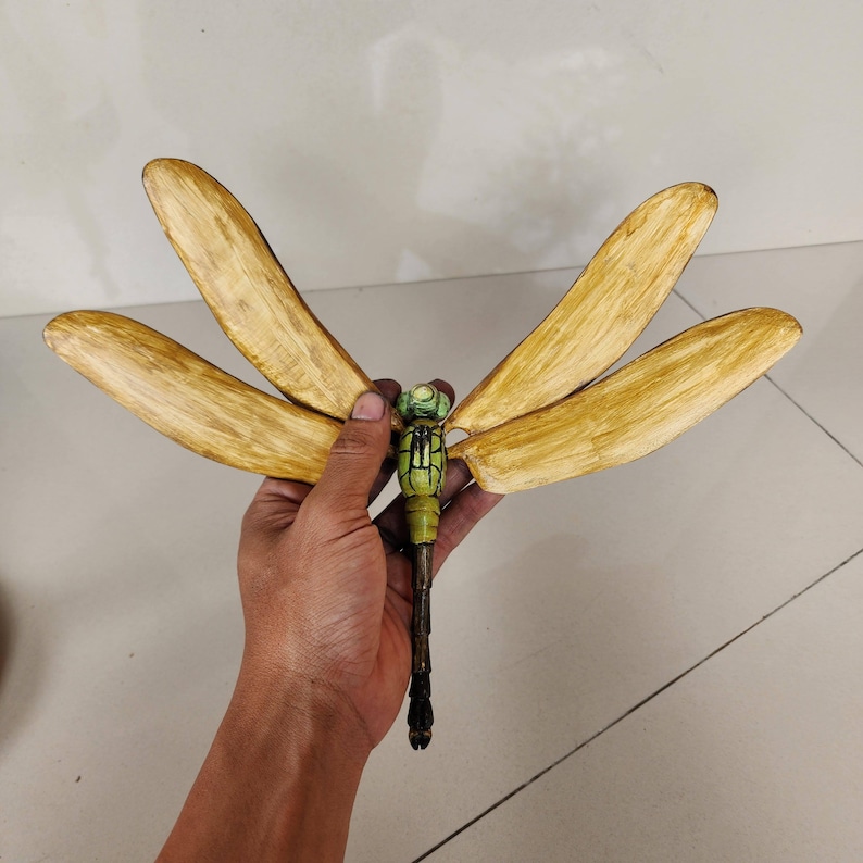 Handmade Realistic Wooden Dragonfly – Self Balancing Dragonfly ...