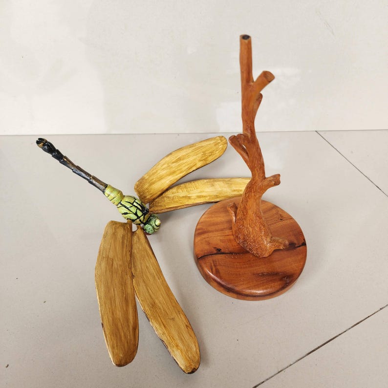 Handmade Realistic Wooden Dragonfly – Self Balancing Dragonfly ...