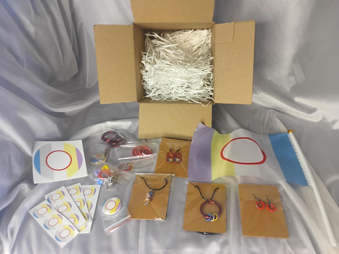 Objectum Pride Box - Etsy