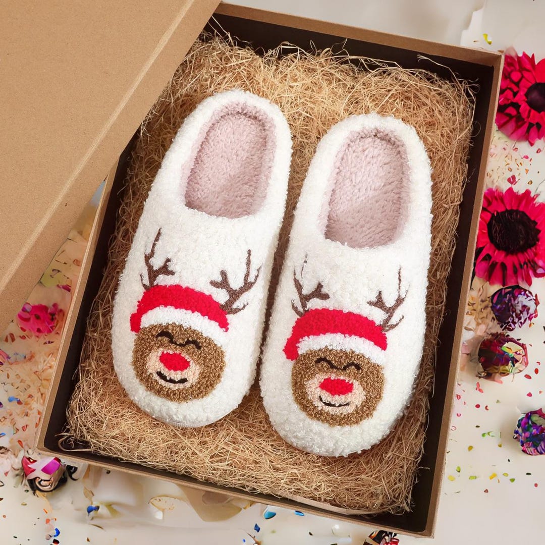 Christmas Slippers, Festive Reindeer Plush Slippers, Christmas Themed ...