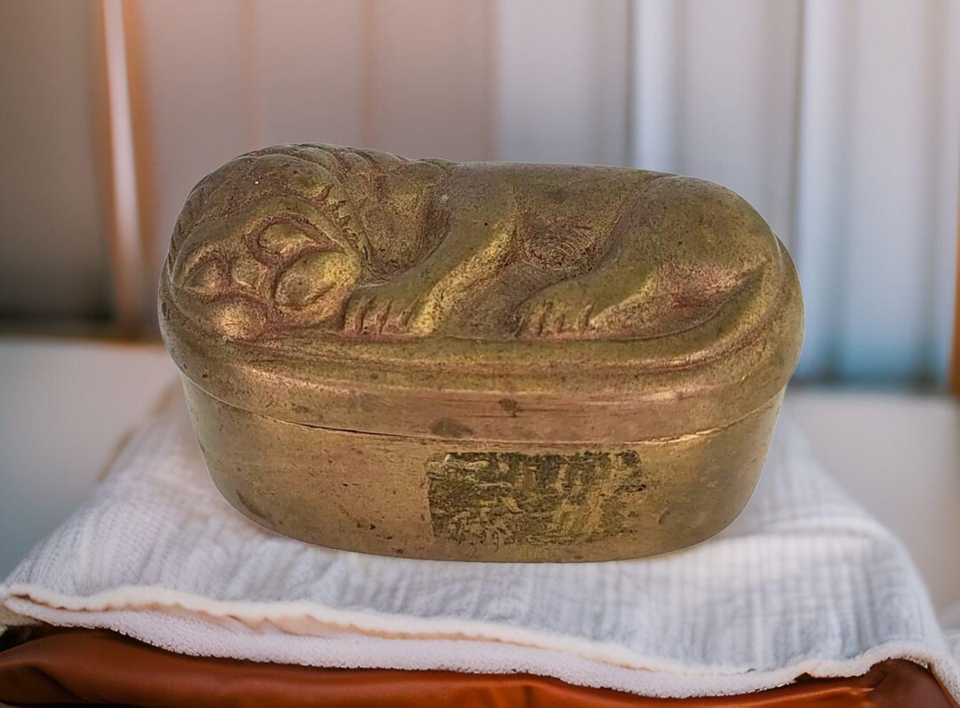 Vintage Rare 1940s Heavy Brass Sleeping Lion Box Vintage Brass Lion ...
