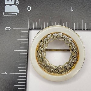 Vintage Everyday Brooch Classic Circle Vintage Pin White Enamel and ...