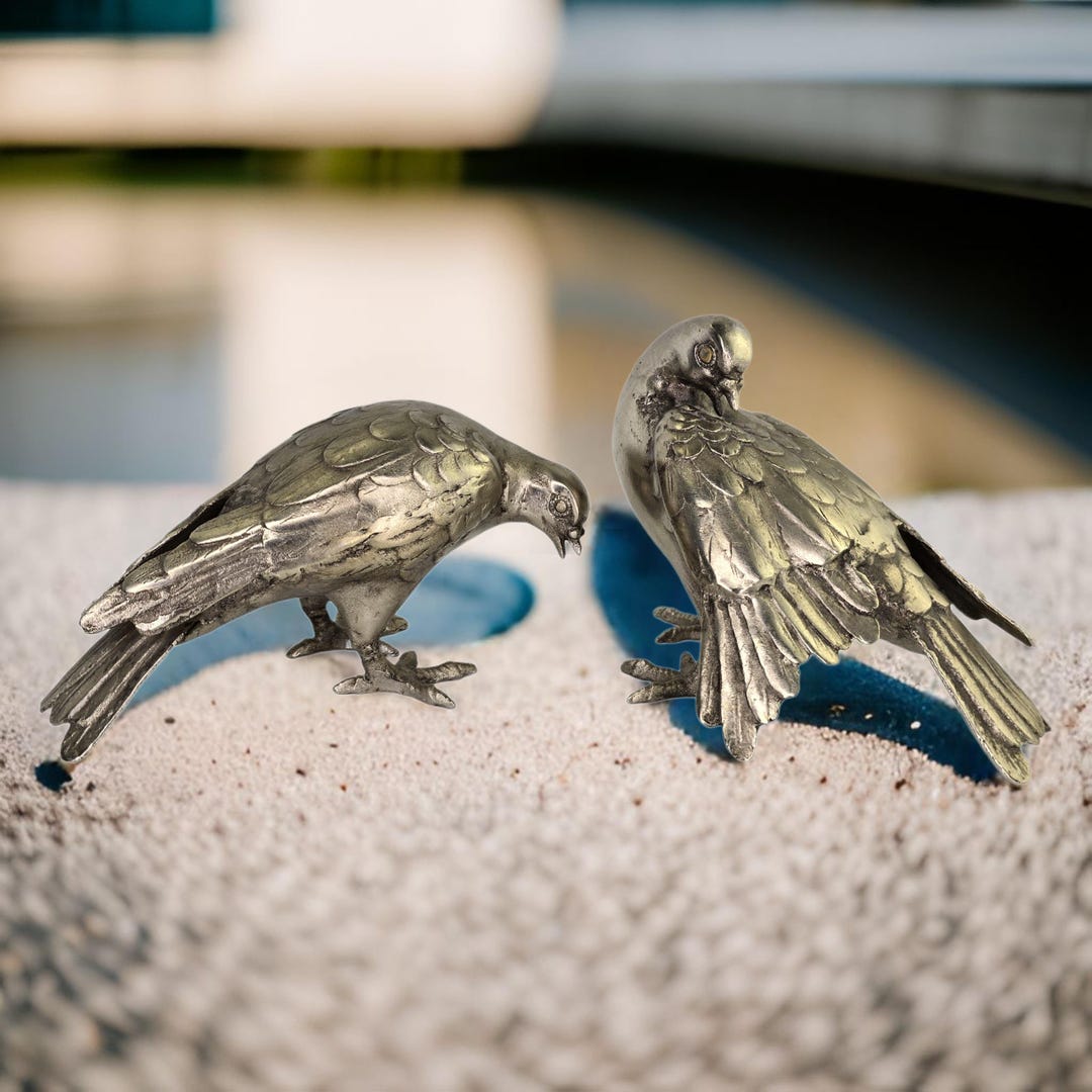 Rare Vintage Pair of Iron Pigeons Heavy Vintage Metal Garden Pigeons ...